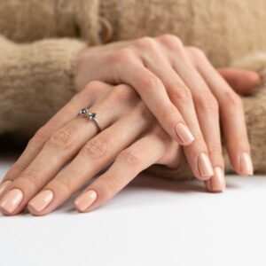 BIAB vs. Shellac: What's the Difference?
